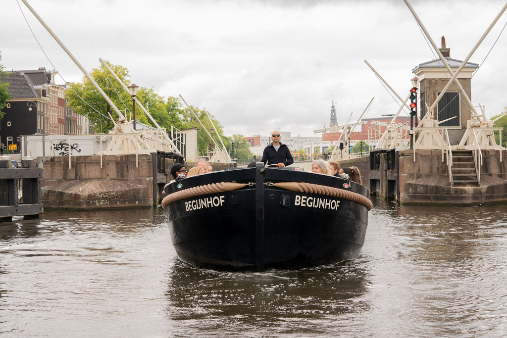Rondvaart Amsterdam op luxe sloep | Mokumboot
