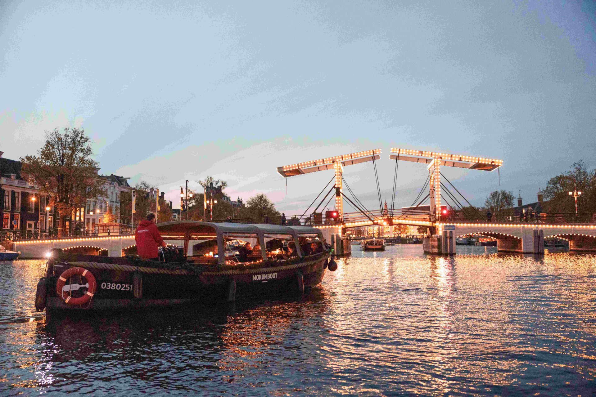 Private boat tour Amsterdam - Mokumboot